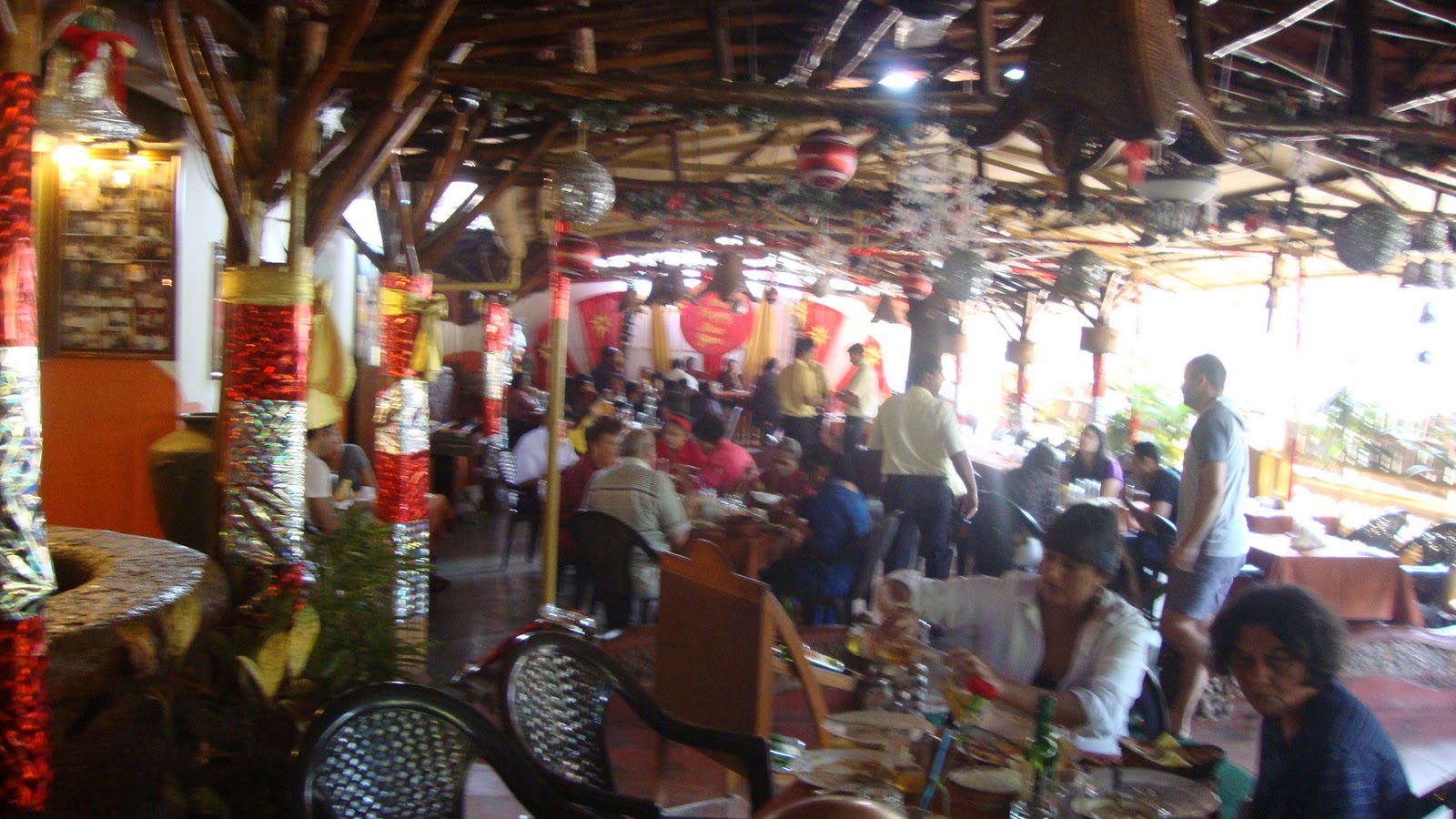 FOND OF FOOD!!: Martins Corner - South Goa