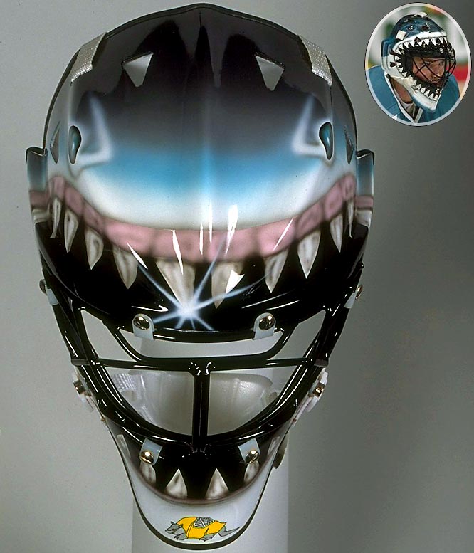 Sneak peek of Quick's Olympic mask. : r/hockey