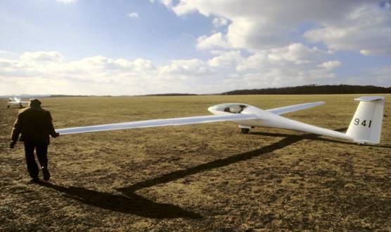 Planeador - La invención de aviones, autos, locomotoras y navios
