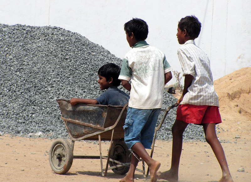 10 Life Lessons We Can Learn From Indian Village Kids - ScoopWhoop