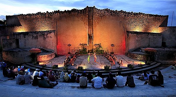 Ultraviolet Tours Bali: [Sastra Bali Villa] GWK cultural park Bali