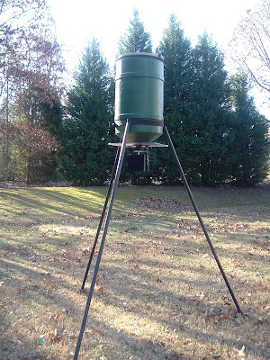Jadehollow: Outdoor Wednesday ... Redneck Feeder