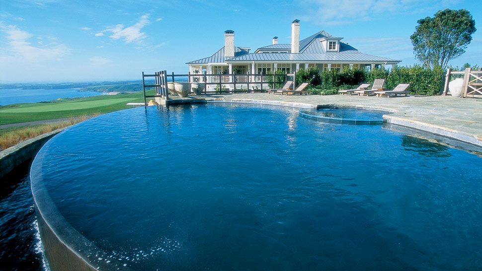 Luxury Hotel Villa: Kauri Cliffs Lodge, Kerikeri, New Zealand
