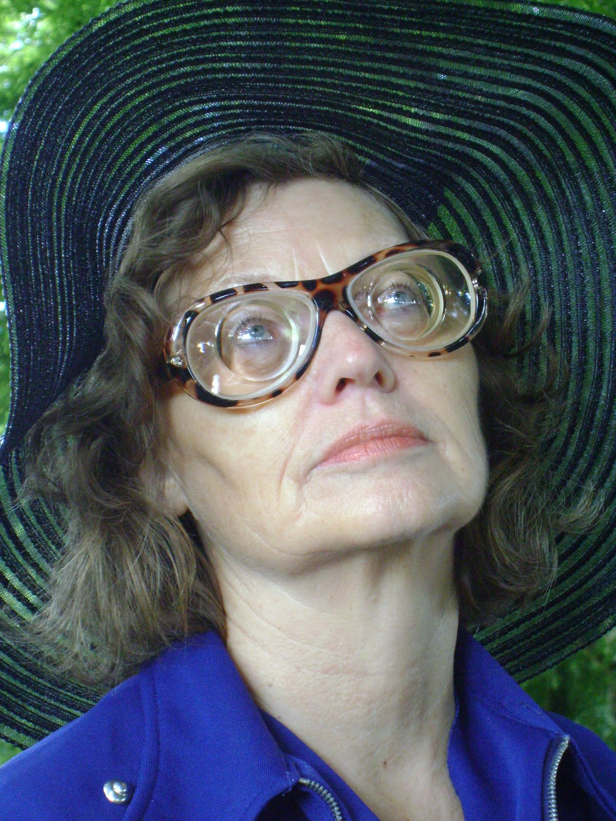 Ladies behind crystal veil: Nel 270