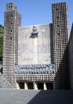 ARQUITECTURA ESPECTACULAR: SANTUARIO DE ARANZAZU