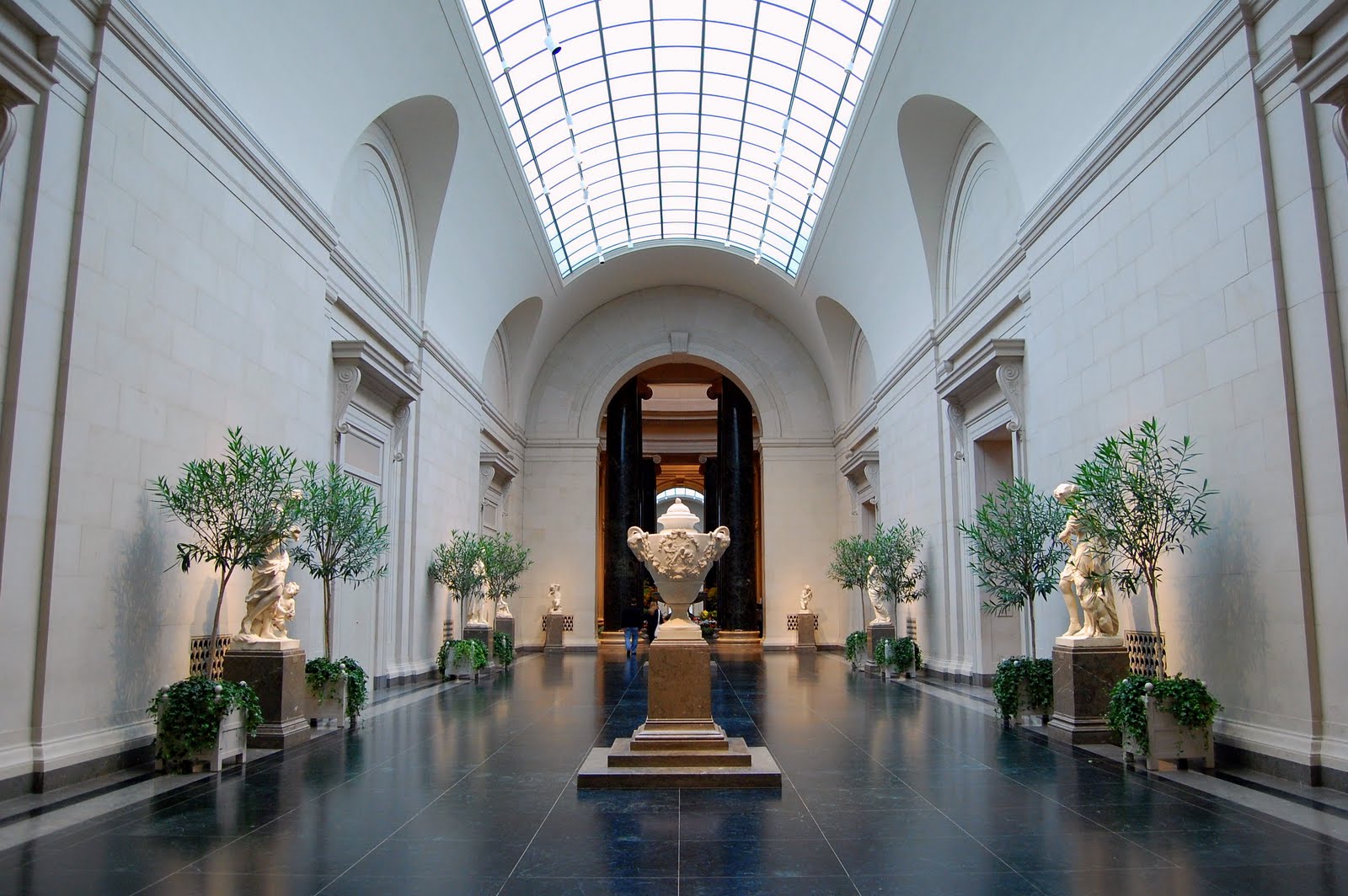 Smithsonian museums, tunnels and movies