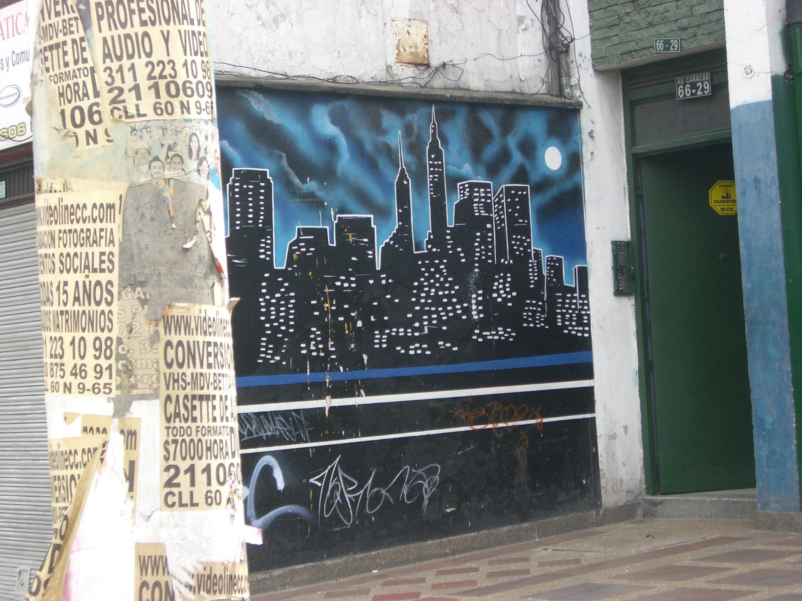 Bella Bogota: Bogota Graffiti