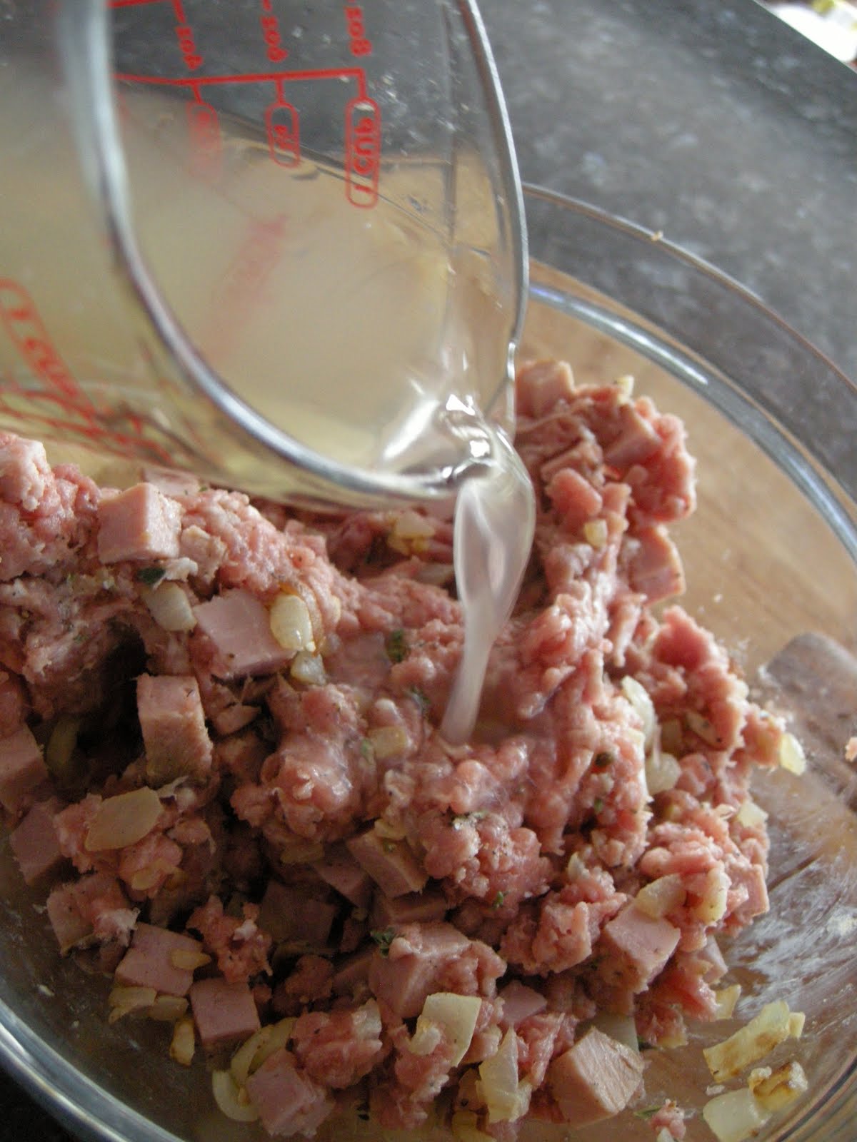 Kitchens Are Monkey Business: Rosie Makes Pig Pie A La Ruhlman.