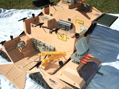 parallelowl: GI Joe Mobile Command Center