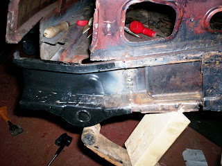 MGB GT Glasgow,Steve: Rear Spring Hanger Repairs