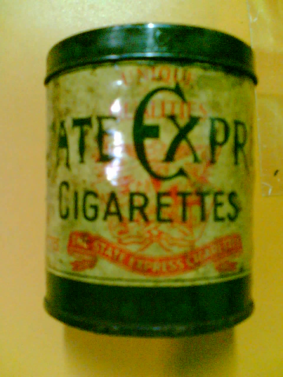 ONOKUNO: KALENG ROKOK 555 ( A 1 )