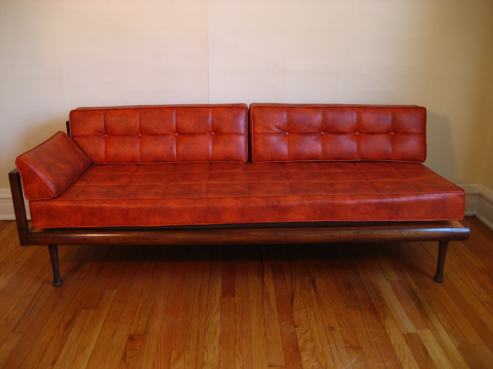 flatout design: Mid Century Sofa/Daybed