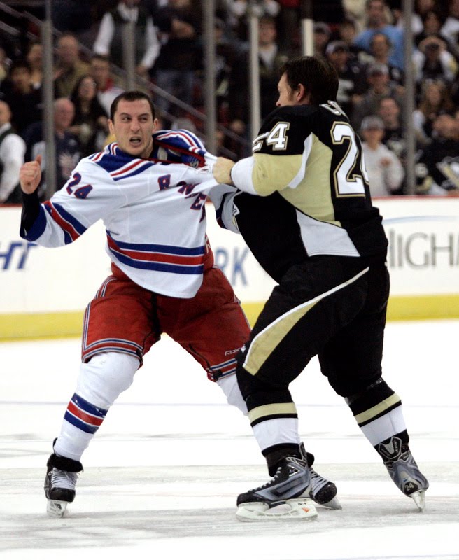 Chris' Autograph Adventures: Autograph Questions With...Ryan Callahan