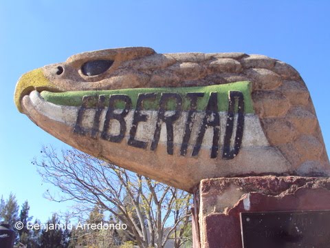 Cabezas de Aguila: Pomoca, municipio de Maravatío, Michoacán, Cabeza ...