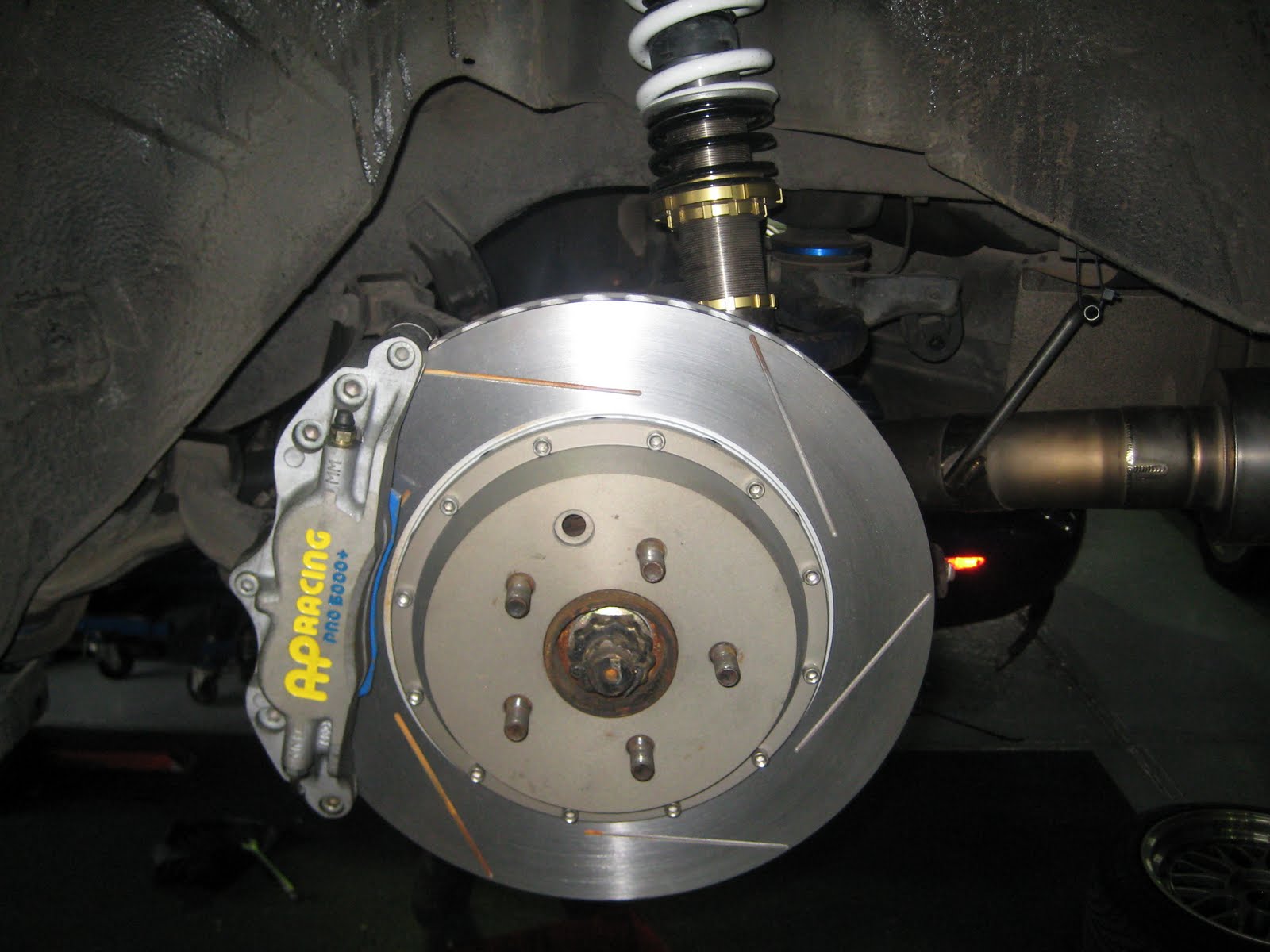 GT AUTO GARAGE: R32 GTR AP BRAKE UPGRADE