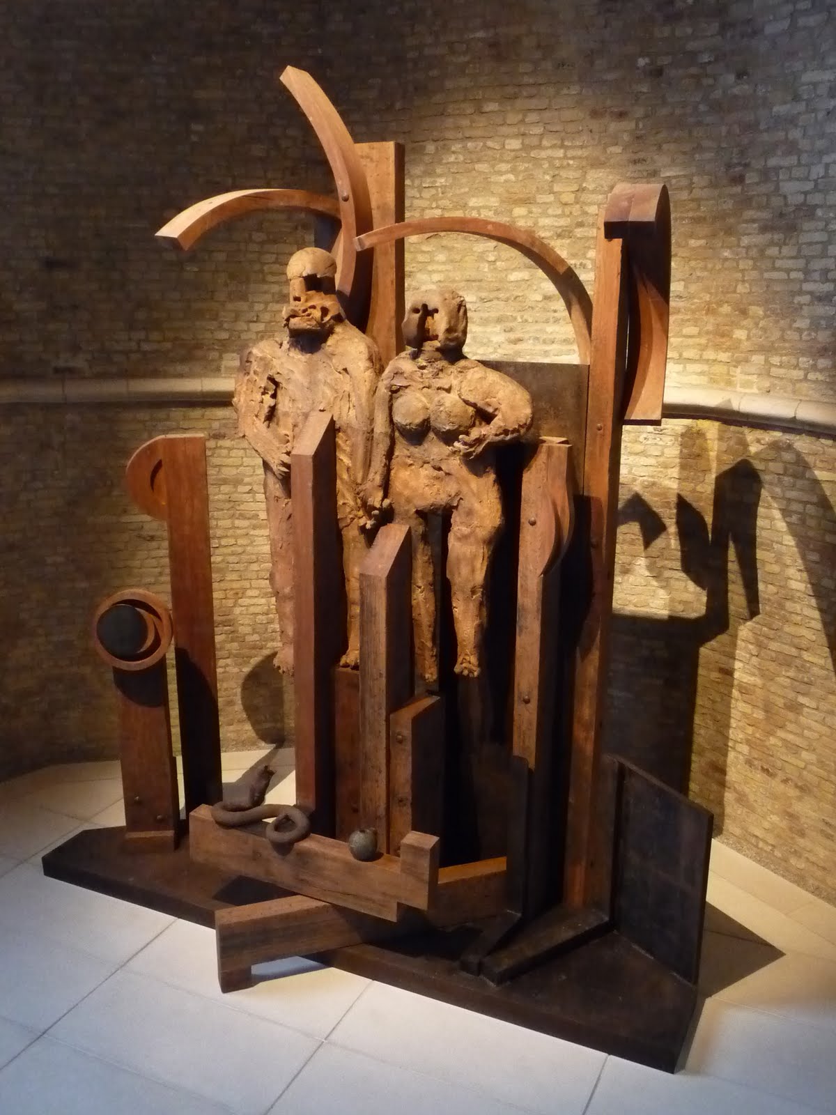 London & UK Tour Guide Angela Akehurst: Sculpture by Sir Anthony Caro ...