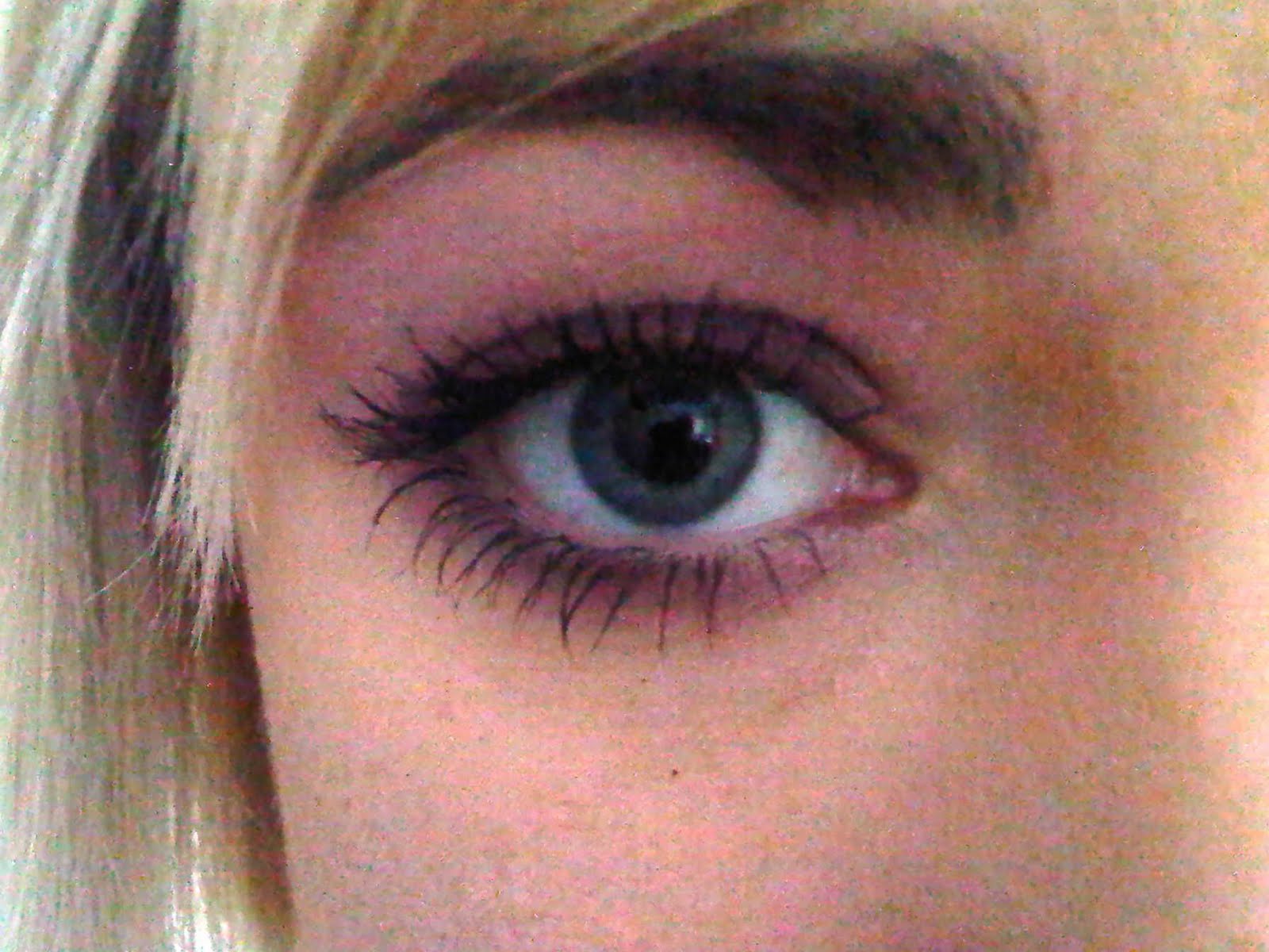 blissfully-beautiful: January Eye’s Needn’t be Dull and Boring.