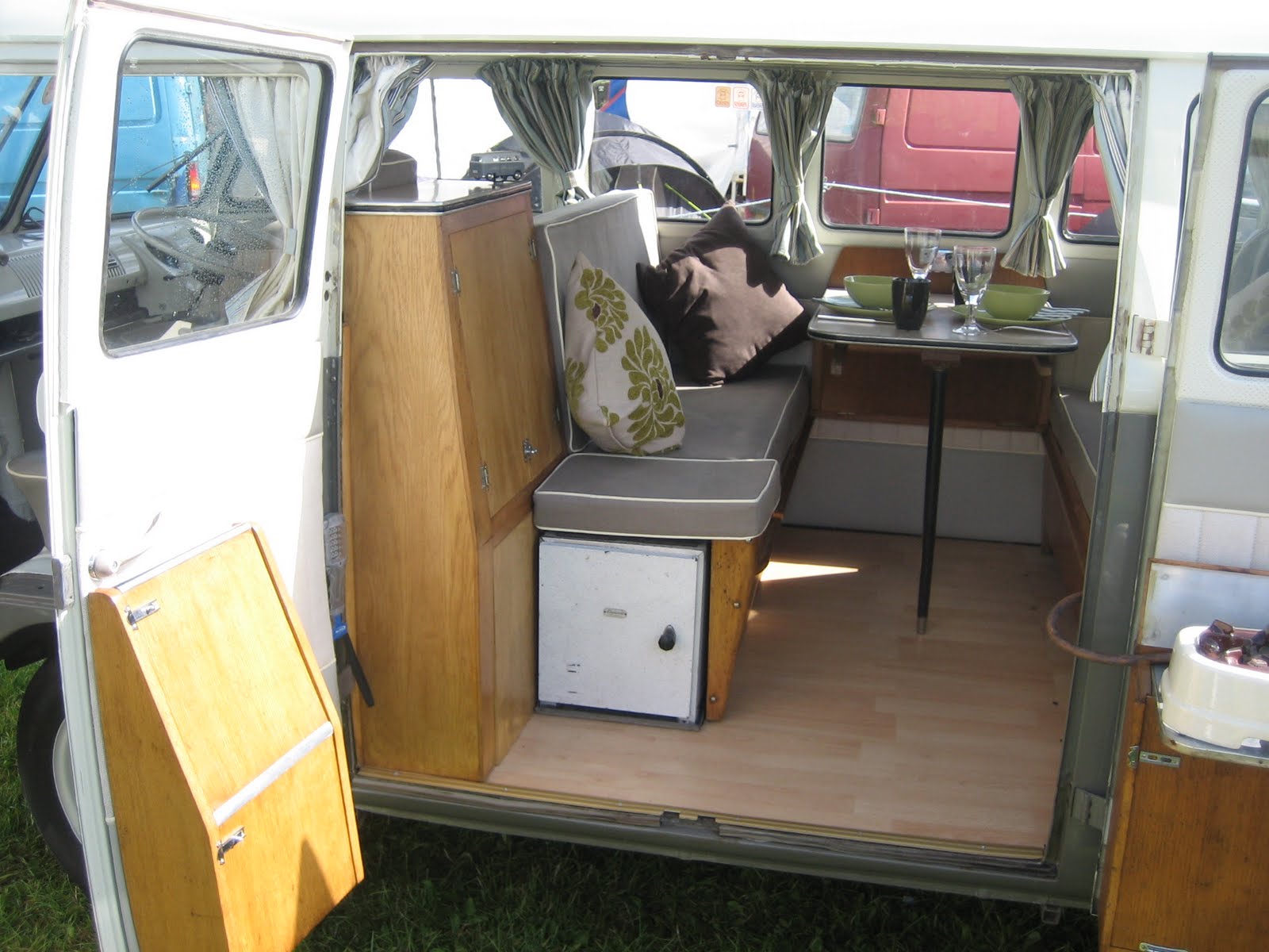 Colin Rouse Auto Trim : Split Screen Devon Camper