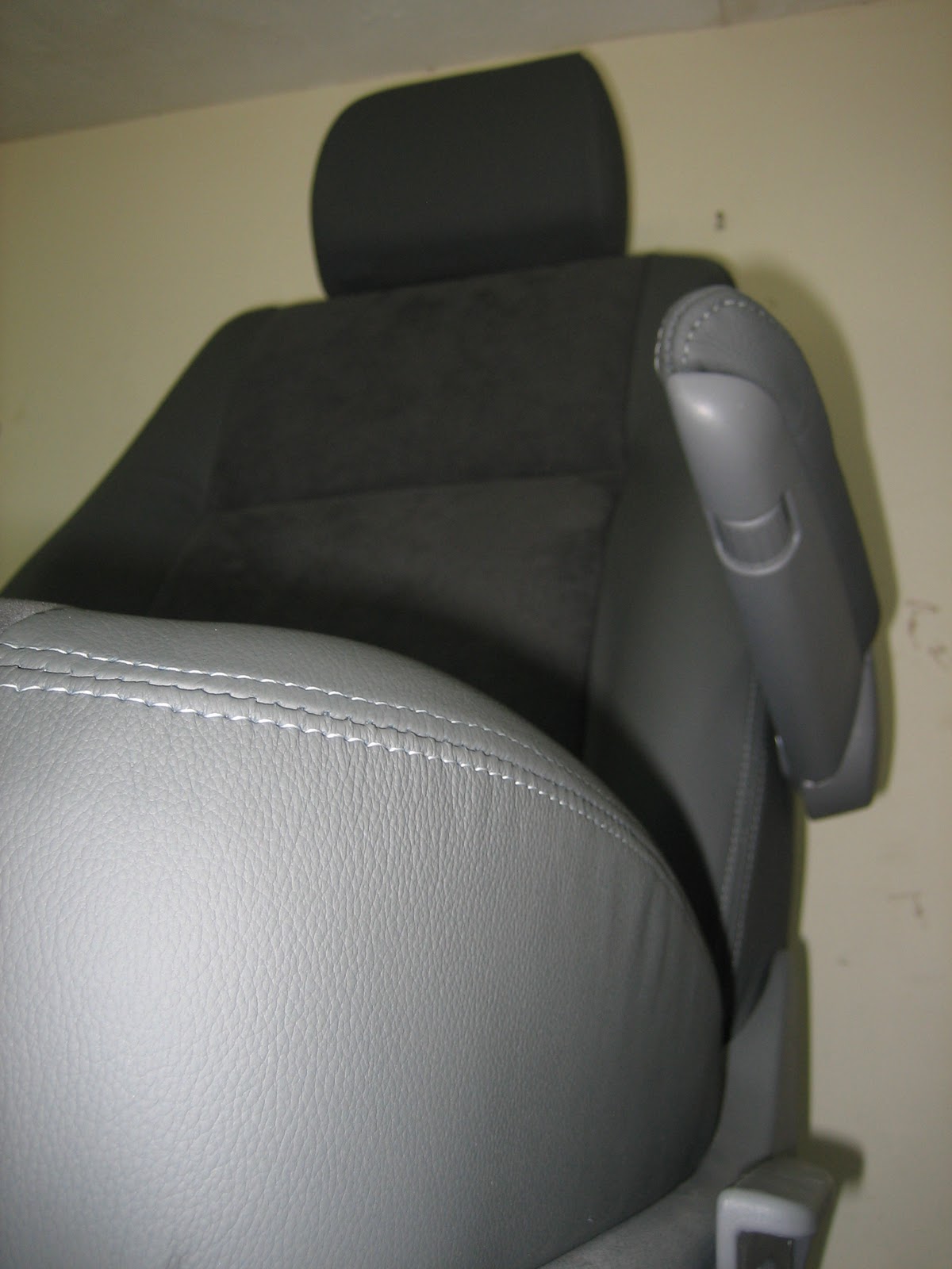Colin Rouse Auto Trim : T 5 FRONT VAN SEATS IN LEATHER