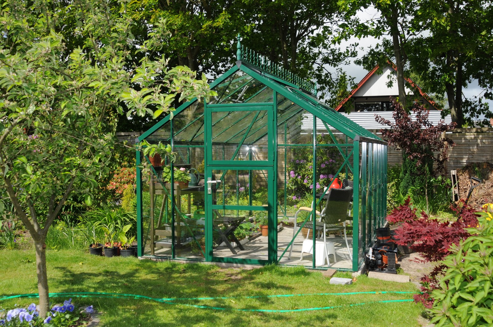 Mit grønne univers: Drivhus klar til "indflytning".