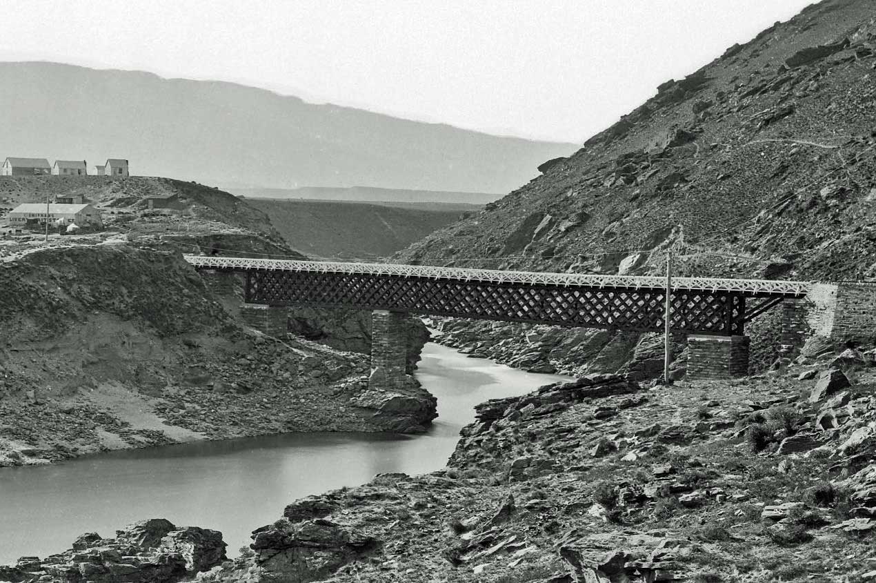 Mighty Clutha: The Cromwell Bridge