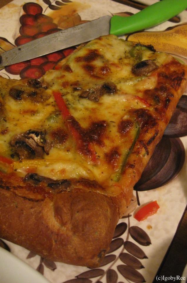 Milk, Sugar, Musings and Love: One Bite & Into the Mystic...Pizza