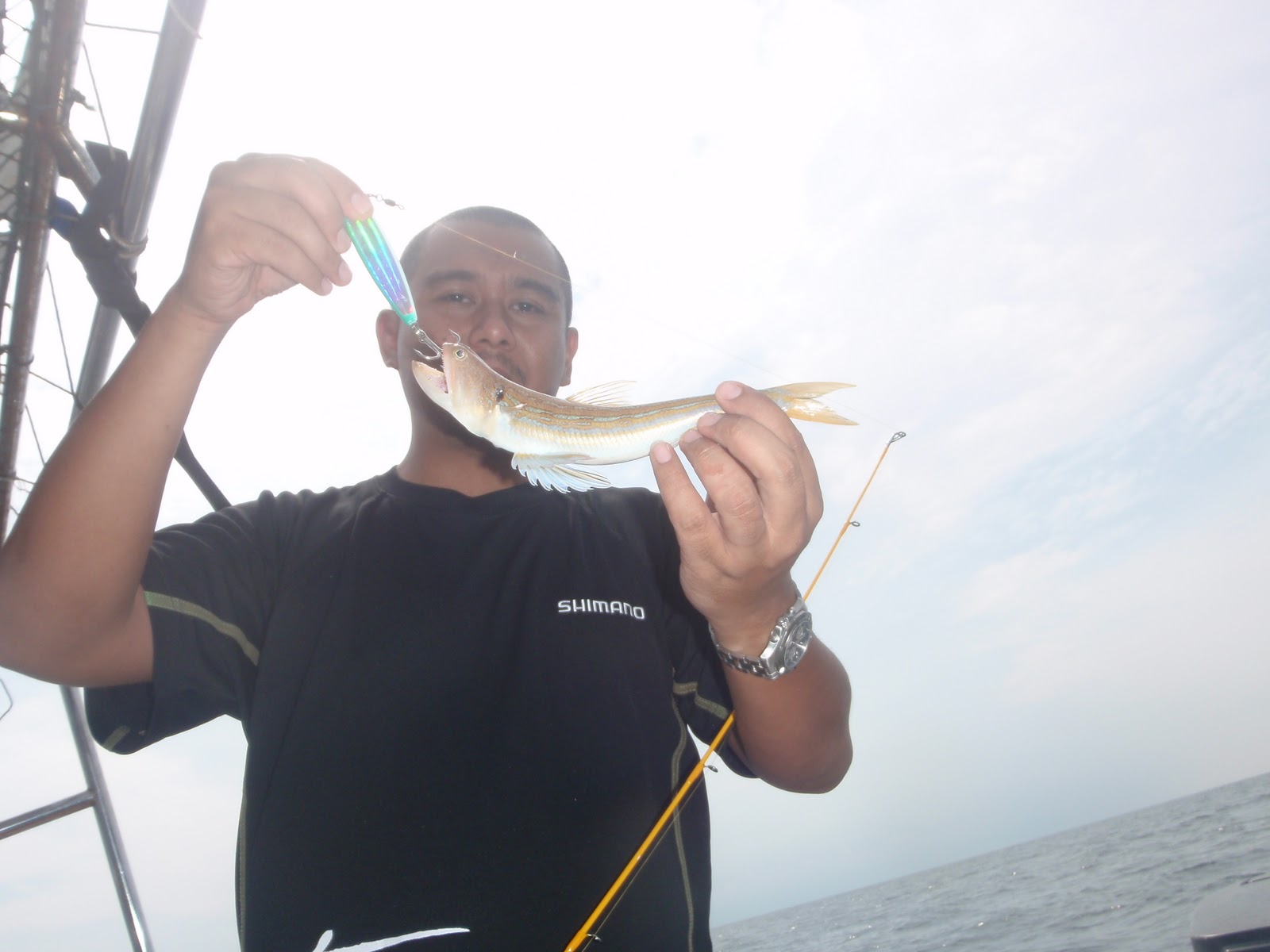 Memancing @ Fishing: Lara Layaran