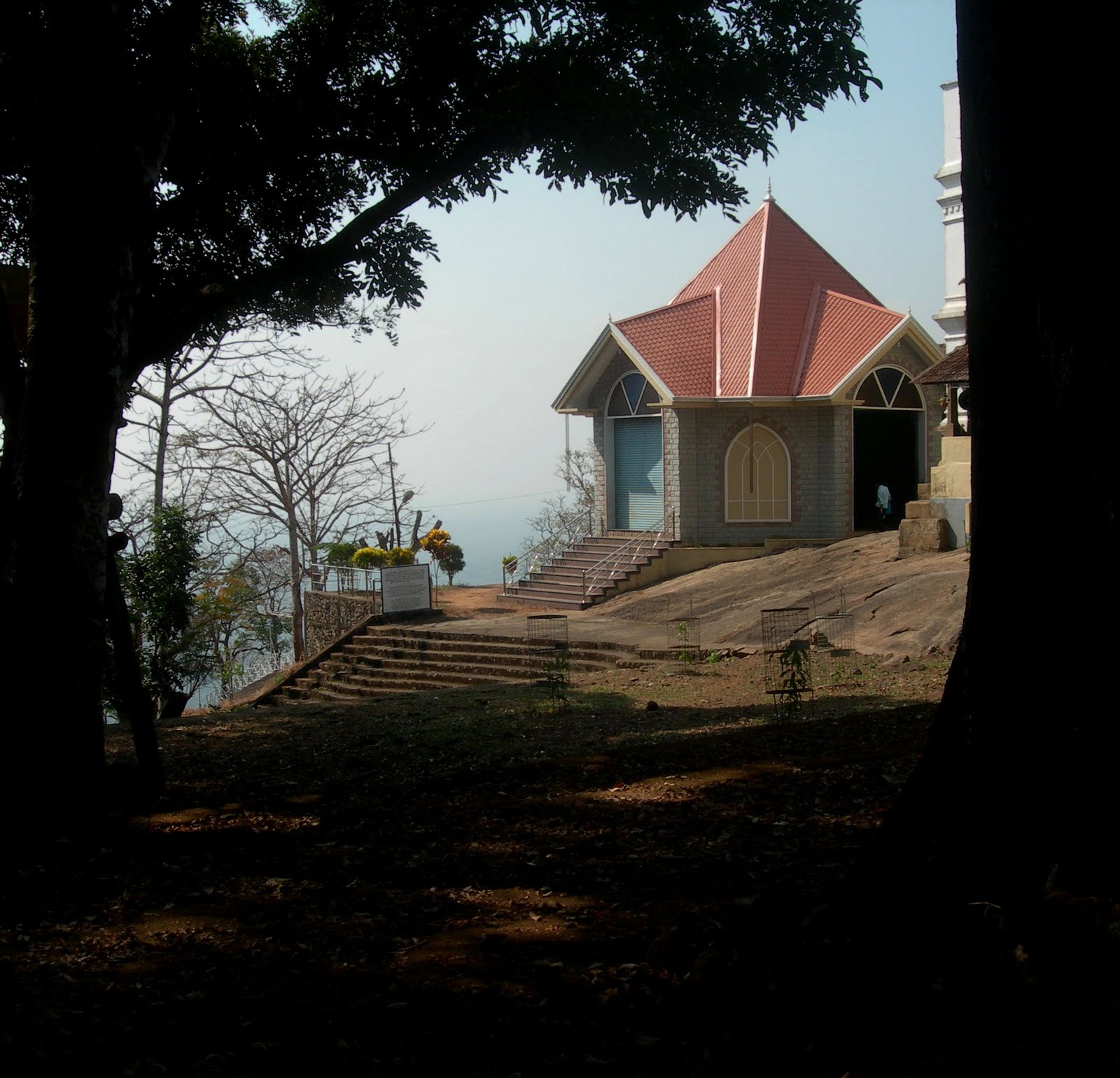 The Avid Travelers: Malayattoor church