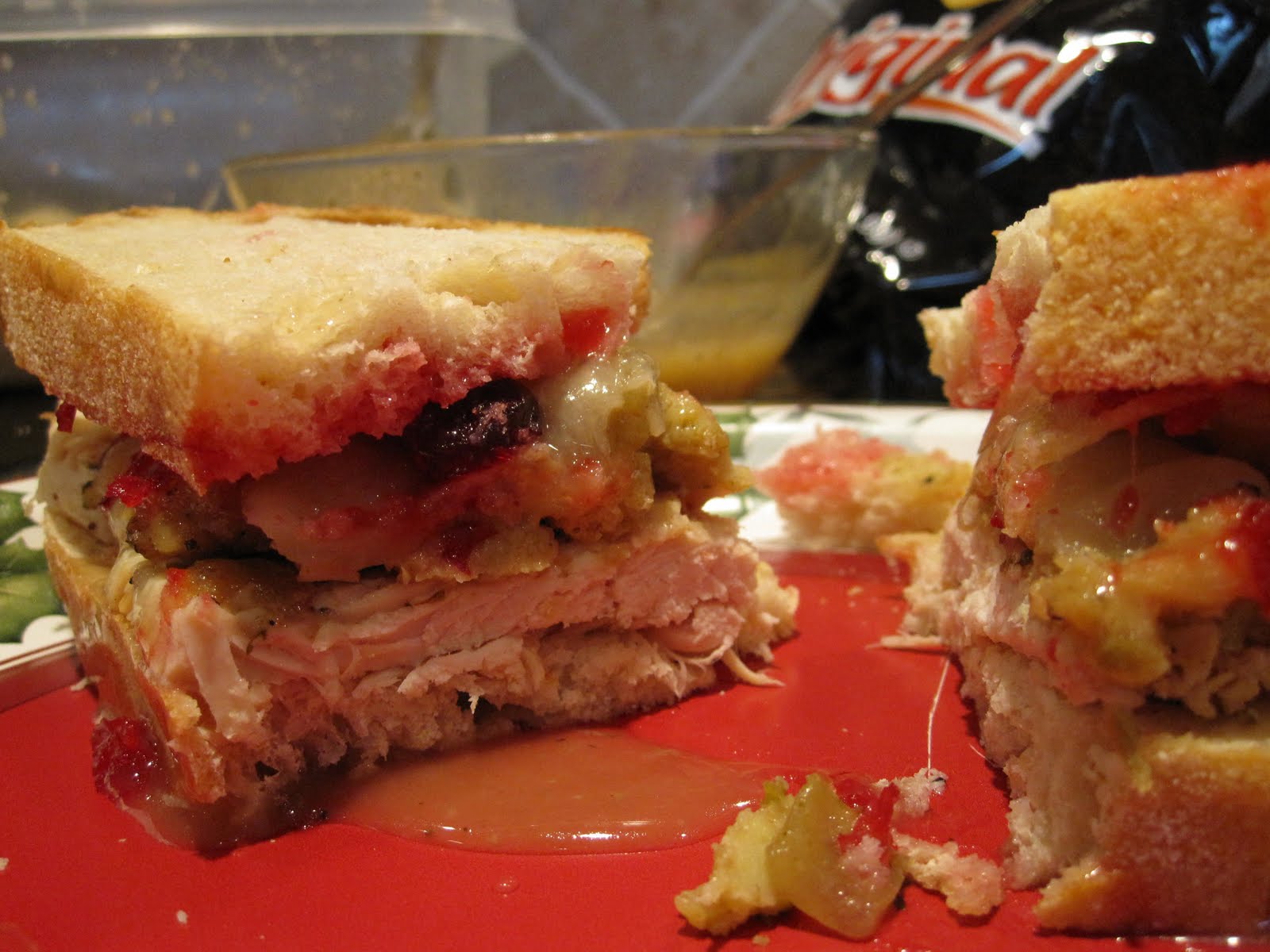 Delicious Food: The Elusive Leftover Sandwich