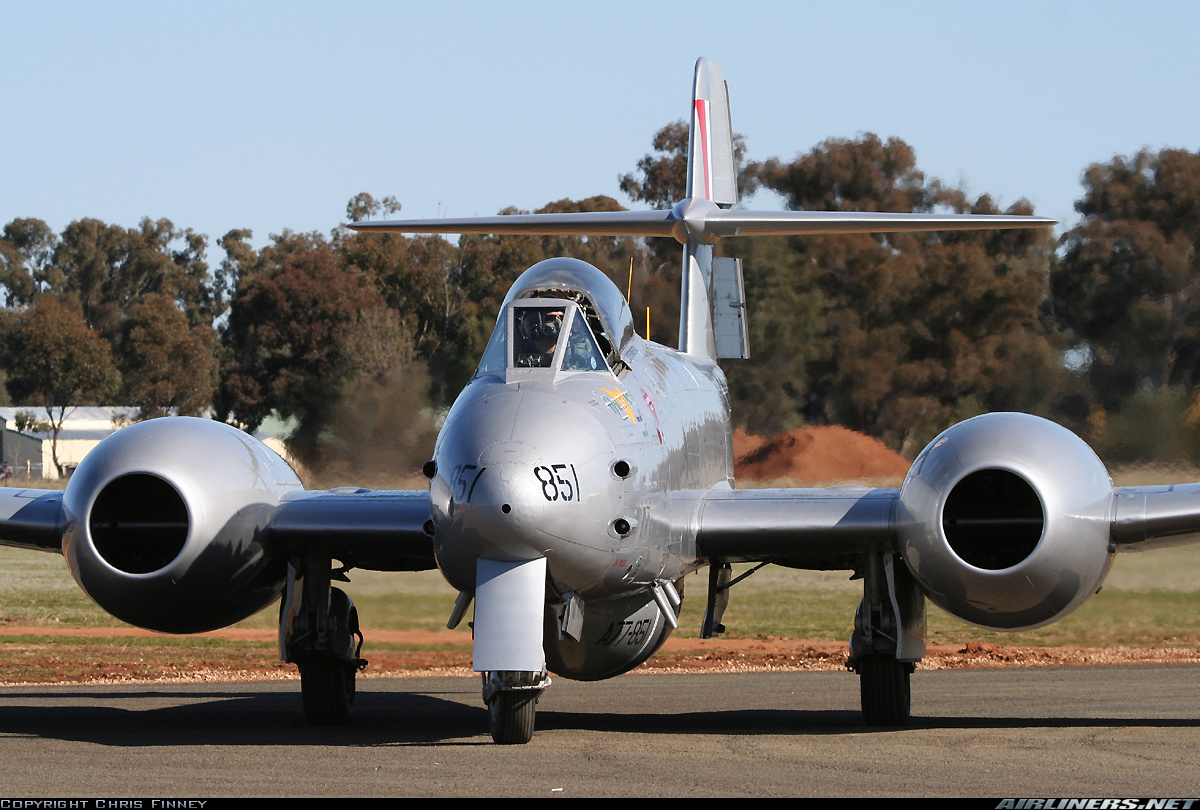 Military Information House: Gloster Meteor