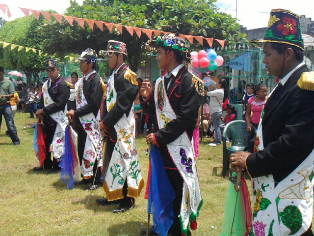 Sami Rivas: LA DANZA DE LOS MOROS Y CRISTIANOS (2)