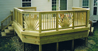 Smillie Carpentry Ltd.: Deck With Sunburst Railing