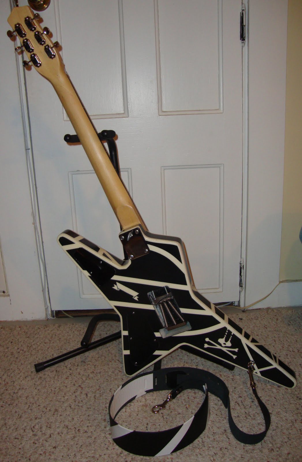 Van Bonta's Guitar Collection: WACF Hybrid Charvel/Dano Star