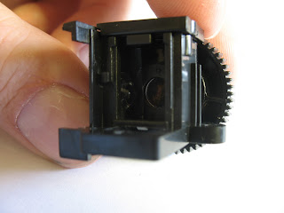 Video Technology: Inside the JAKKS Pacific Eyeclops Mini Projector