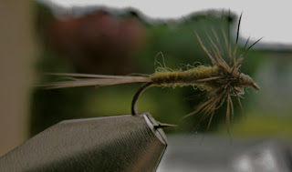Fly Fishing and Fly Tying: Dubbing Loop Spun Deer Hair for Hackle