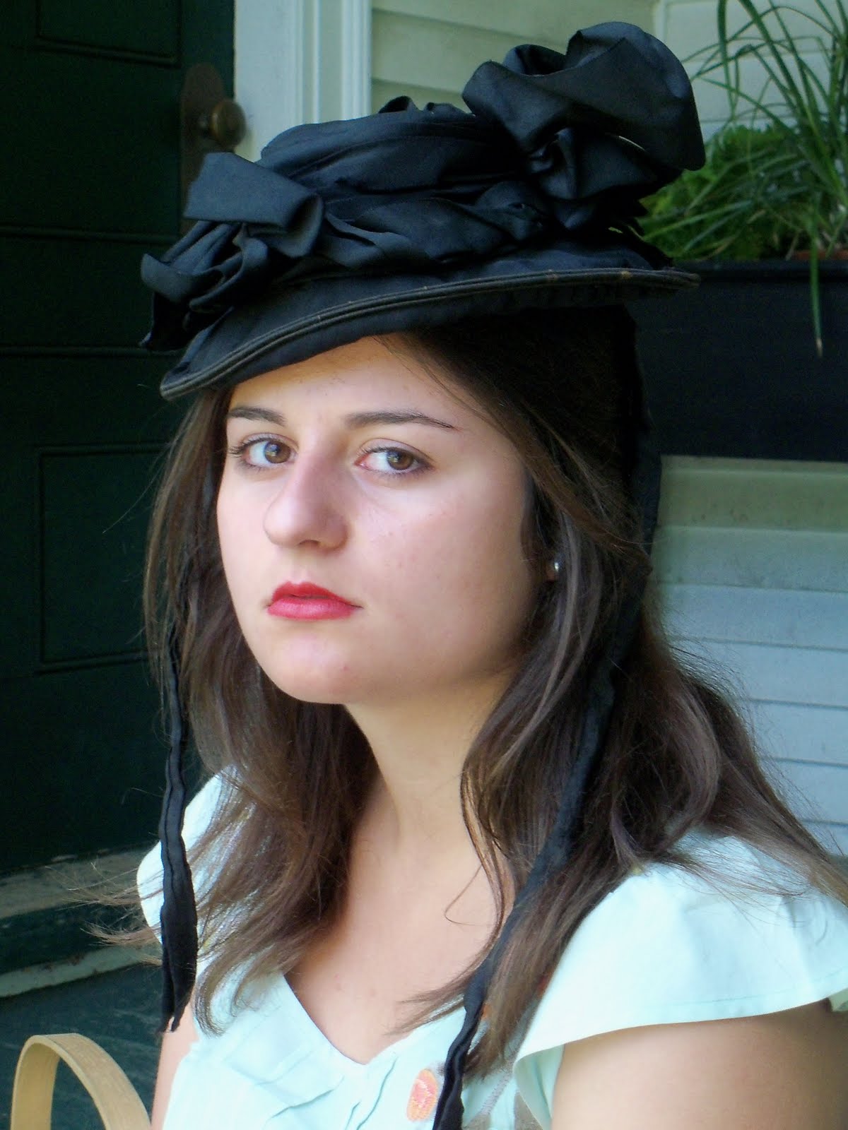 Paula Bradstreet's Instagram, Twitter & Facebook on IDCrawl