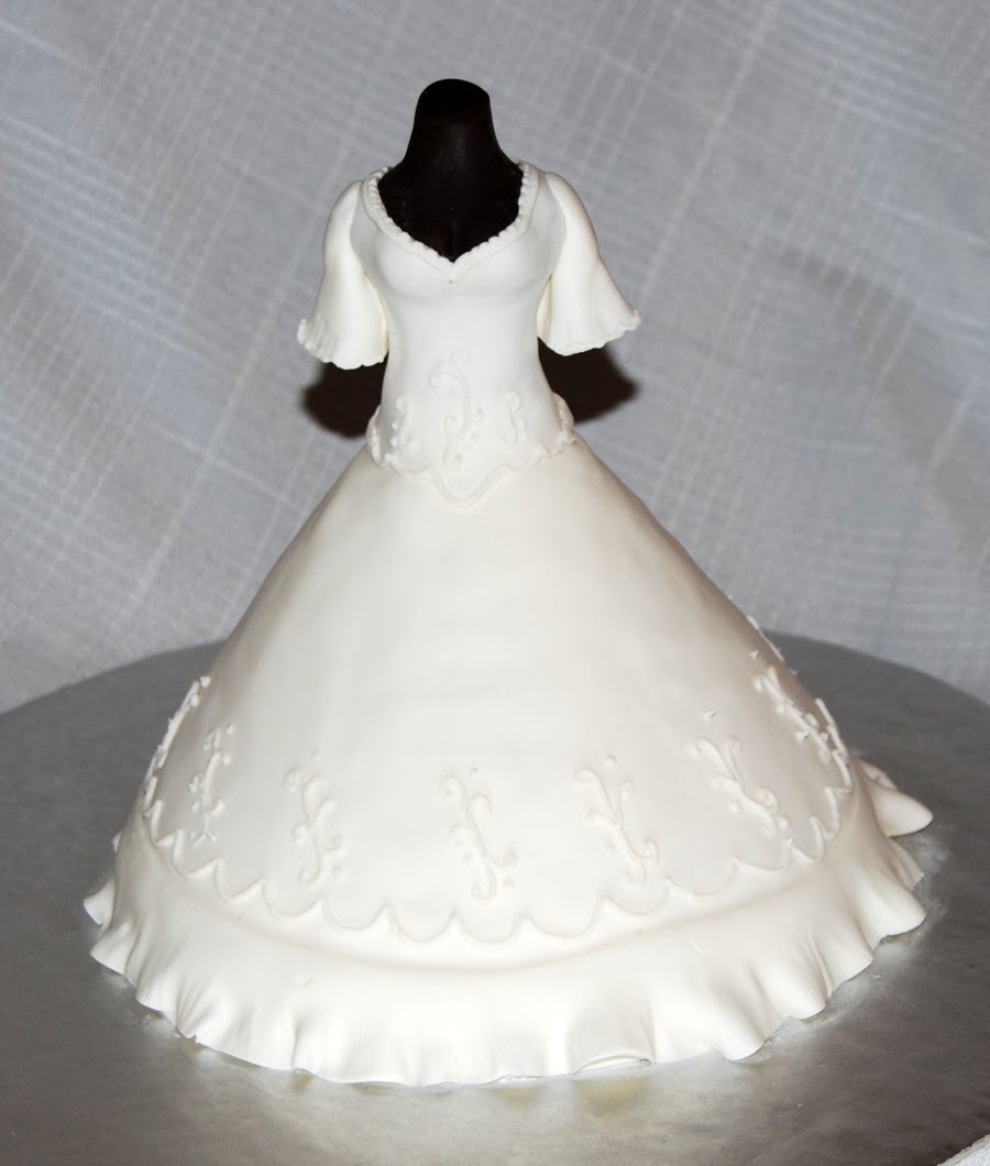 Leelees Cake-abilities: Wedding Dress cake for a Bridal Shower