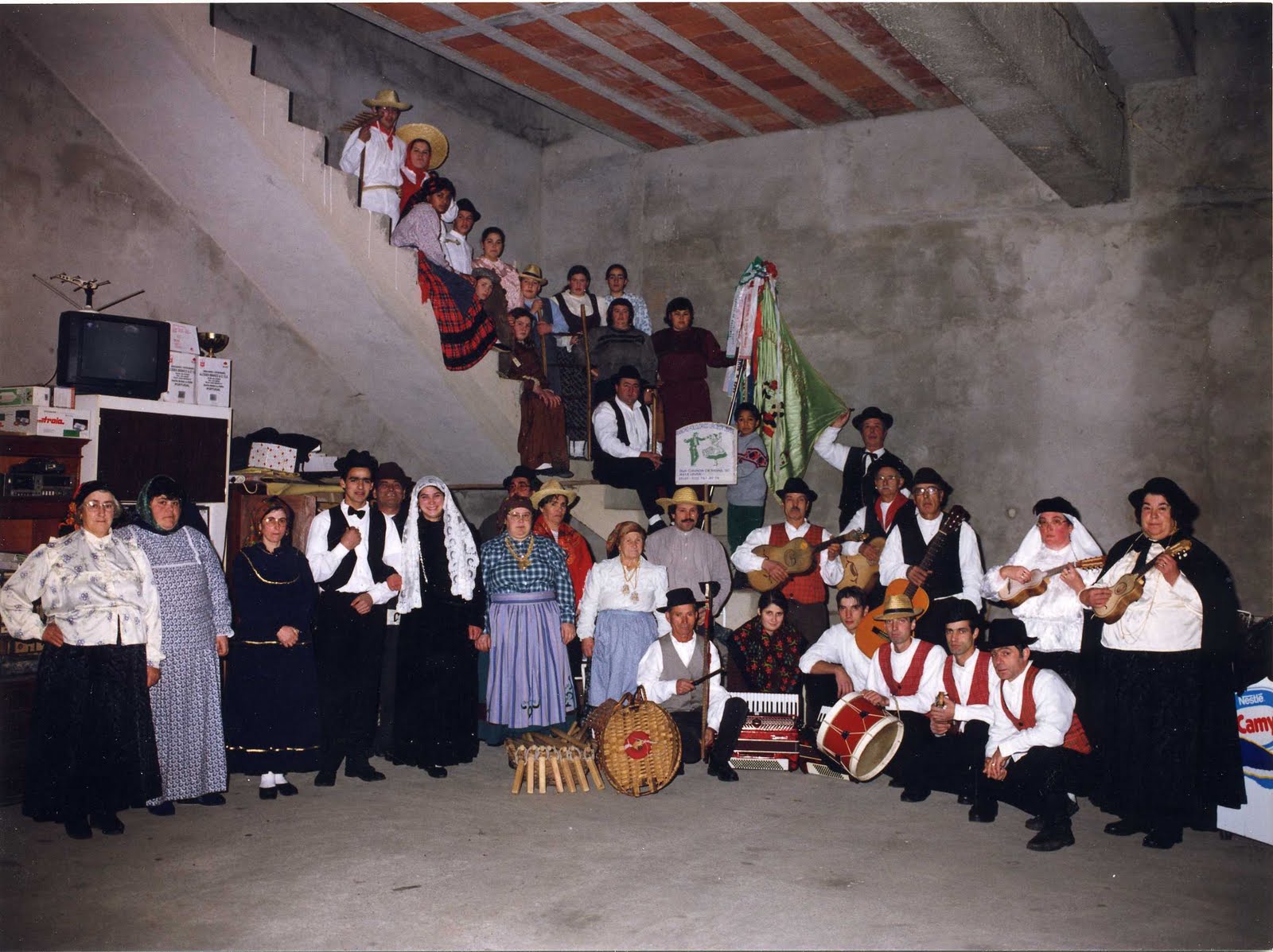 JCMAXIMINOFOTOS: RANCHO FOLCLORICO LÍRIOS DE LEVER