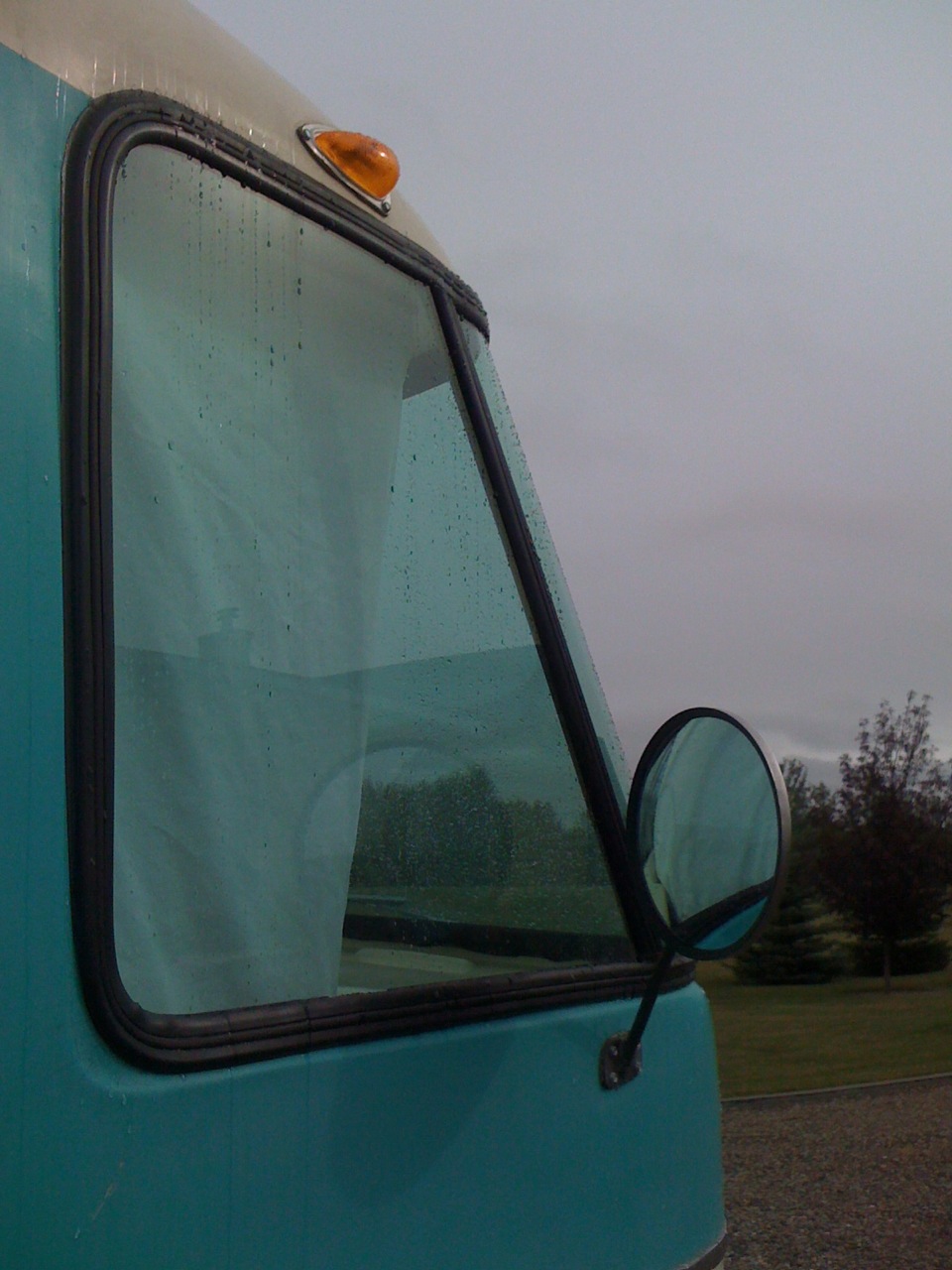 Myrtle - The 1964 Travco Motorhome: Mirrors and Music