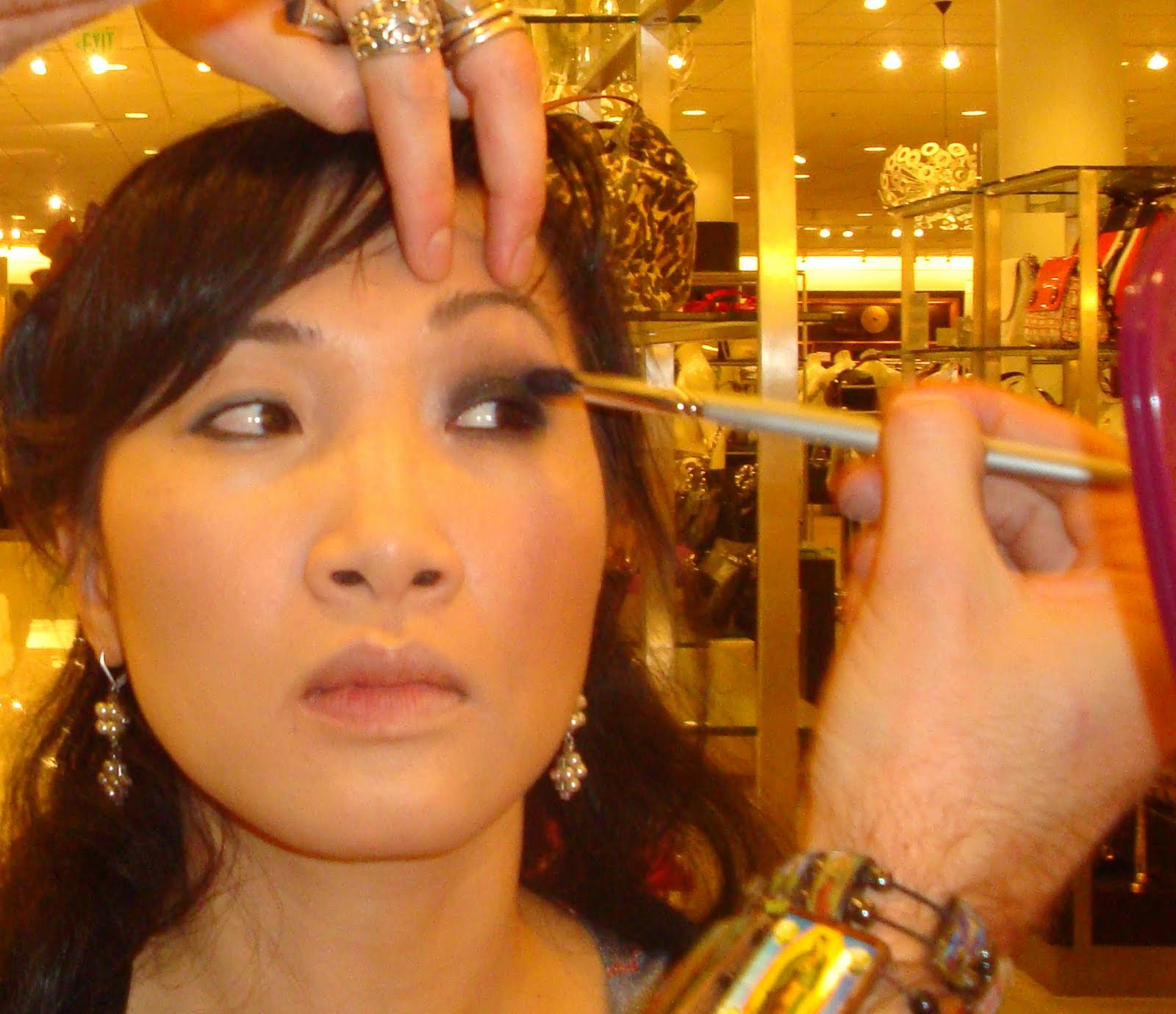 Morning MakeUp Call: Tran...Smokey Asian Eye MakeUp by: Darais and Maria