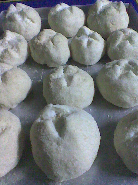 ALL i WANNA DO is BAKE!: Pandesal Putok!