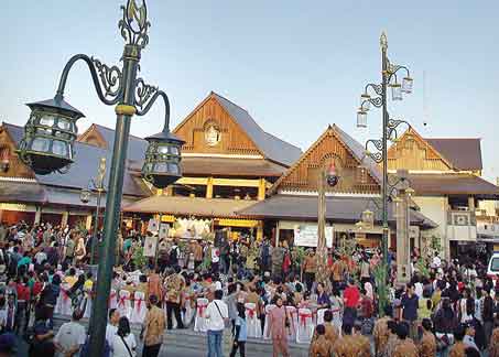 solotourism: NGARSOPURO MARKET