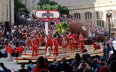 the sky is big in pasadena: football floats