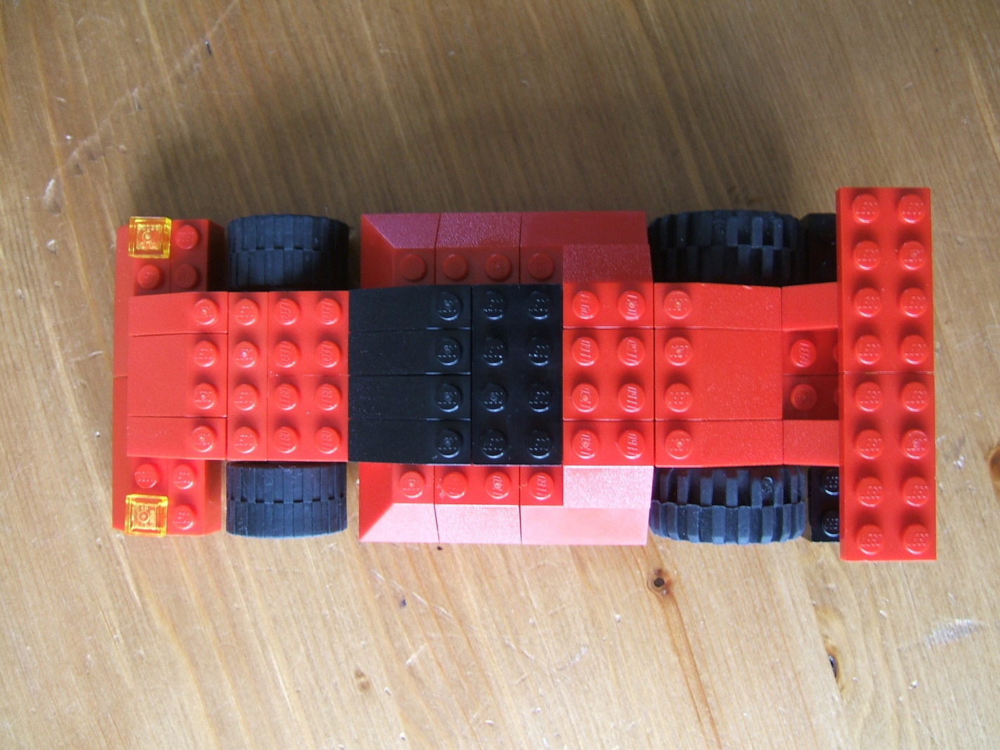Lego Maker: Red Lego Sports Car