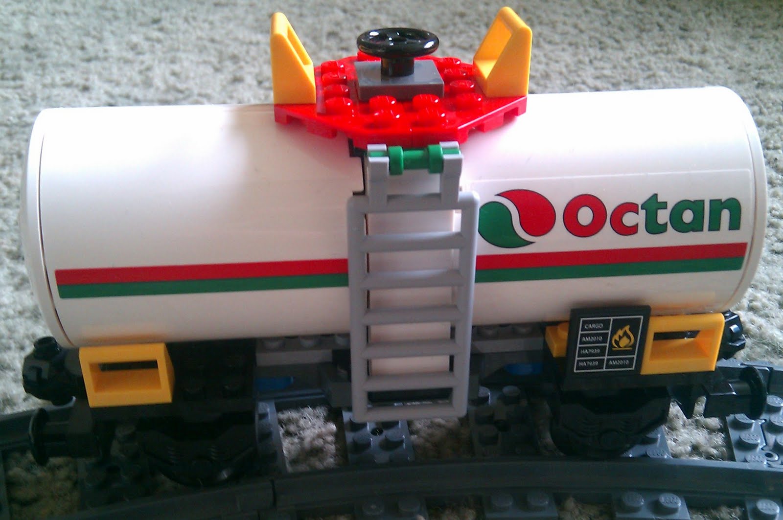 Lego Maker: Lego 7939 Cargo Train + 7896 Rails