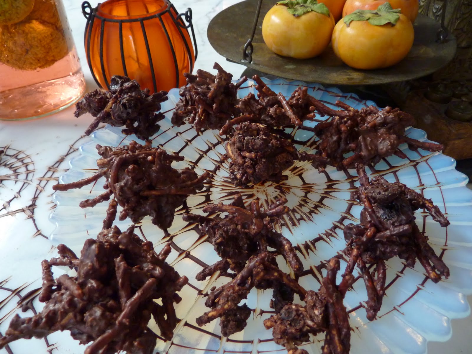 Creepy crawly skin at night - sudden itchy crawly rash on chest - itchy ...