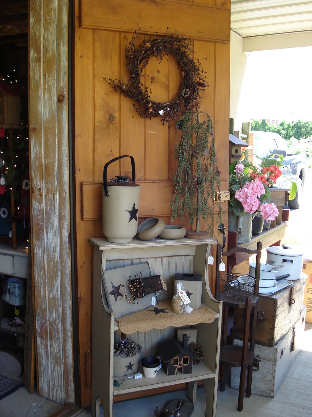 In Grandma's Attic: CRAFT AND ANTIQUE SHOW-August 14, 2010