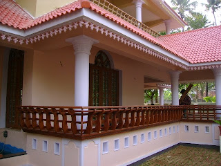 Kerala-House Construction at Irinjalakuda: Chuttu verandah