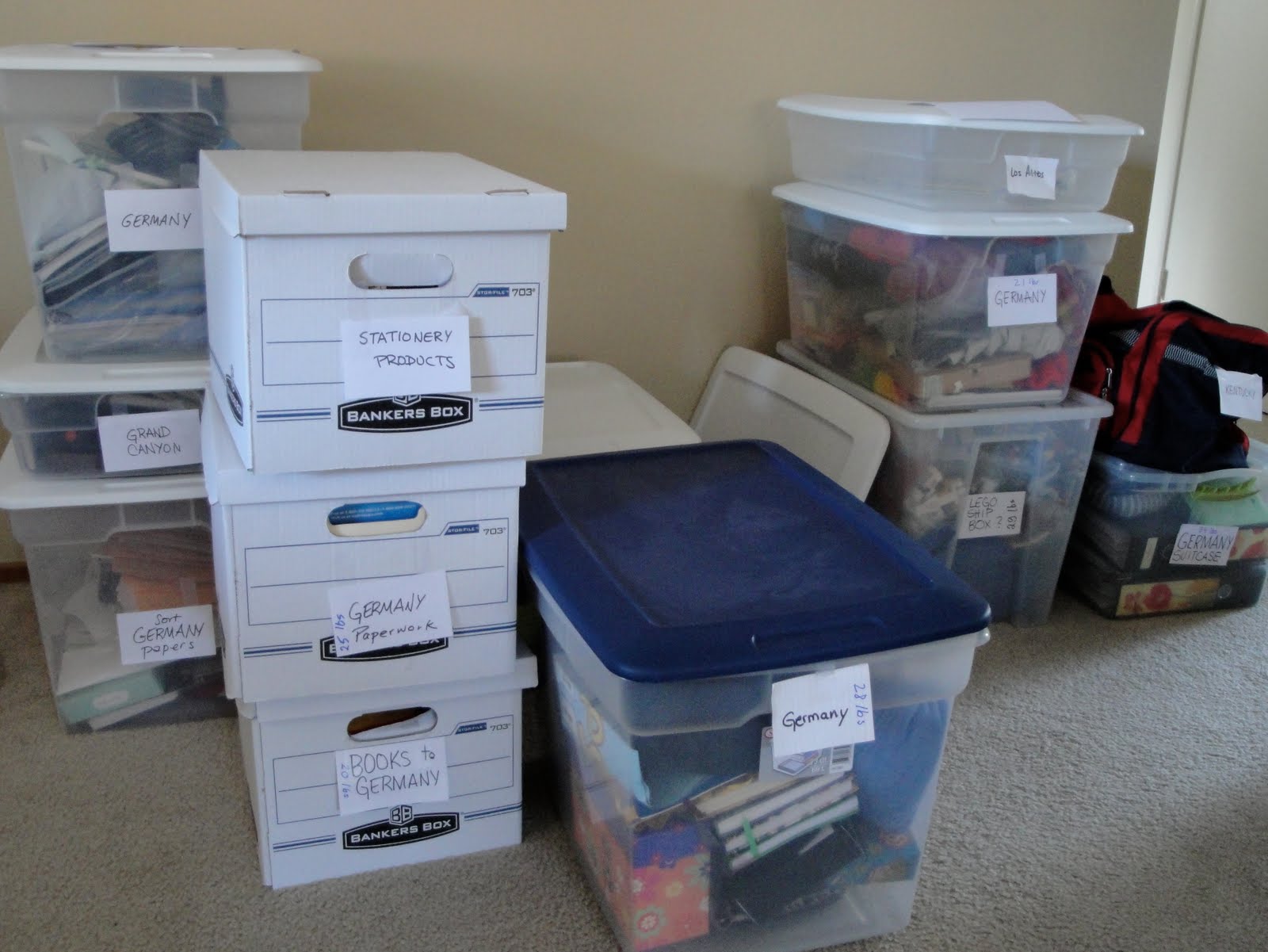 Der Familienbericht: How to ship boxes to Germany??