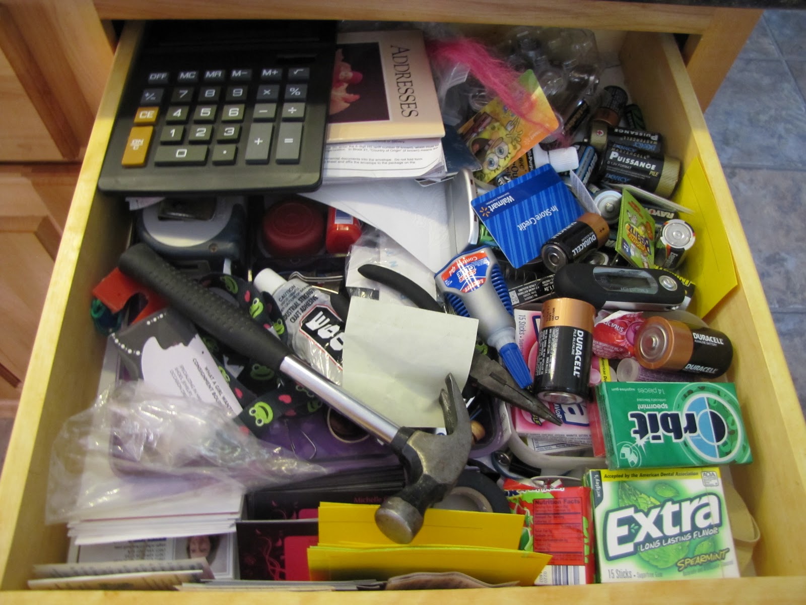 Sustainably Chic Designs: ORGANIZATION: The JUNK Drawer Day #1